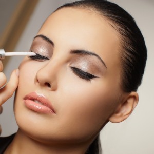 20 Makeup Tricks Every Girl Should Know - ZergNet