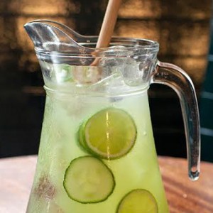 Easy Pitcher Drinks You Need To Make This Summer - ZergNet