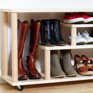 5 DIY Boot and Shoe Racks for Small Entryways - ZergNet