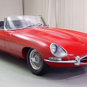 5 Most Striking Classic Cars Ever - ZergNet