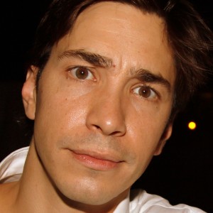 16 Actors Who Were Too Old to Play College Students - ZergNet