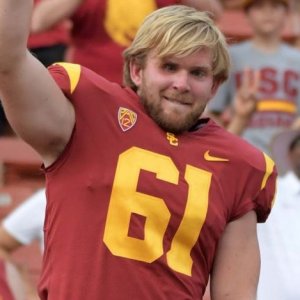 USC's Blind Long-Snapper Jake Olson Flawless in First Game - ZergNet