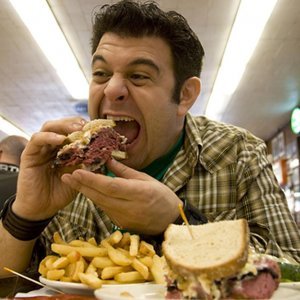 The Untold Truth of 'Man v. Food' - ZergNet