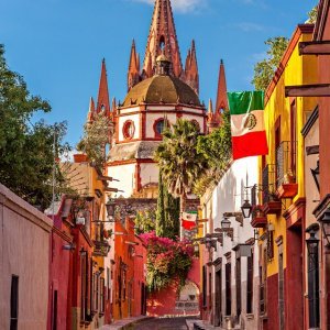These Are the Most Beautiful Side Streets Around the World - ZergNet