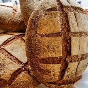 The Best Way to Keep Bread Fresh - ZergNet