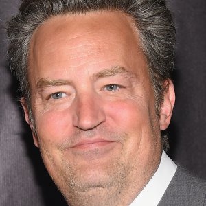 The Real-Life, Tragic Story of Matthew Perry - ZergNet