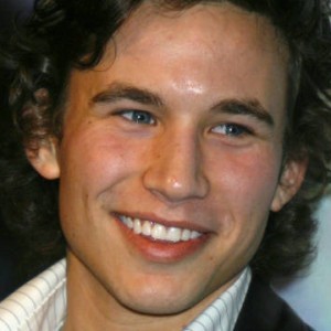 26 Celebrities Who Quit Being Famous - ZergNet