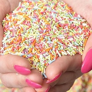 Woman Crafts a Dress Made With 18 Pounds of Sprinkles - ZergNet