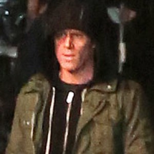 First Look at Ryan Reynolds as Wade Wilson on the 'Deadpool' Set - ZergNet