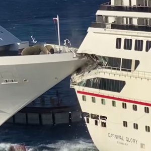 2 Carnival Cruises Crash In Cozumel Mexico Leaving Port - ZergNet