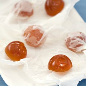 Delicious Honey Hard Candy - ZergNet
