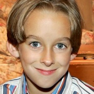 'Everybody Loves Raymond' Star Dead at 19 - ZergNet
