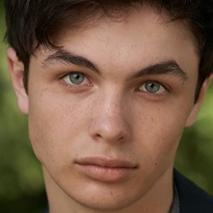 'The Flash' Actor Logan Williams Dies at Age 16 - ZergNet