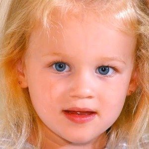 The Truth About 'OutDaughtered's Riley Busby - ZergNet