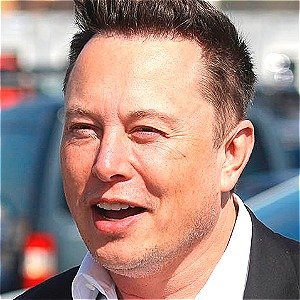 Elon Musk Faces Disaster As Tesla Pest Problem Escalates - ZergNet