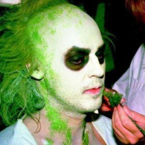 Photos That Show The Lighter Side of Hollywood's Biggest Films - ZergNet