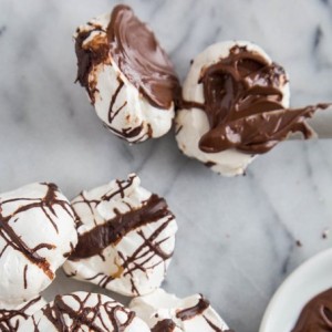 A 2-Ingredient Dessert You Need to Know and the 5 Ways to Eat it - ZergNet