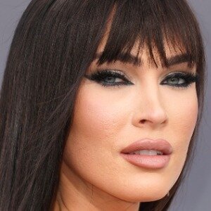 Megan Fox Sparks MGK Split Rumors With Cryptic Note On IG - ZergNet