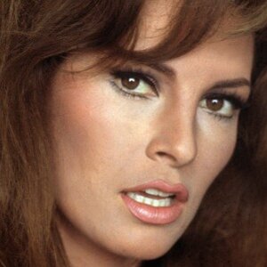 Remembering Raquel Welch's Iconic Roles, Outfits And Moments - ZergNet