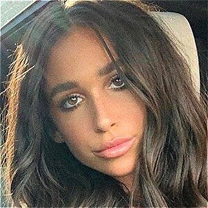 Ariana Biermann's Transformation Has Really Been A Sight To See - ZergNet